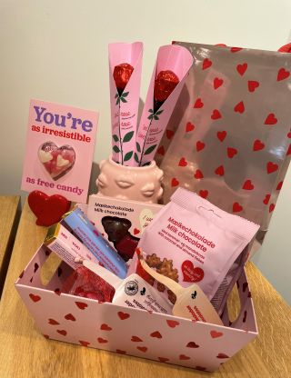 VALENTINE WITH FLYING TIGER SNACKS | 流山おおたかの森S・C FLAPSストア | フライング タイガー ...