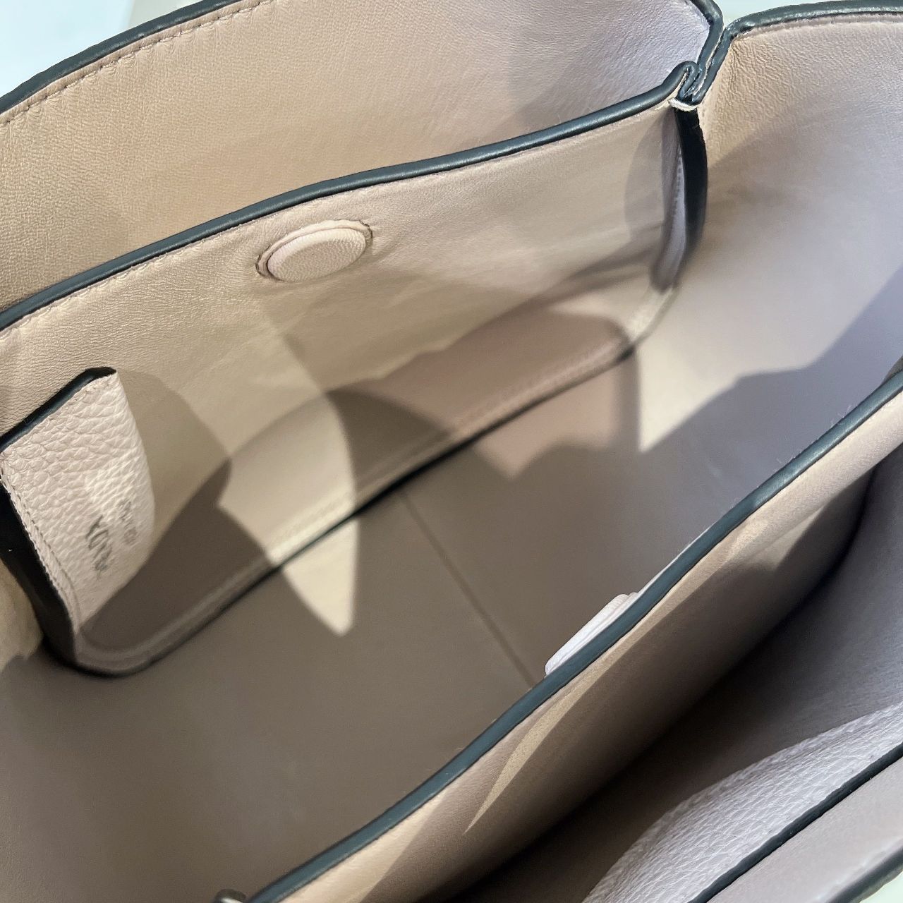 PRADA レザーハンドバッグ | 東京八王子店 | フィットハウス公式ショップブログ|FITHOUSEBLOG