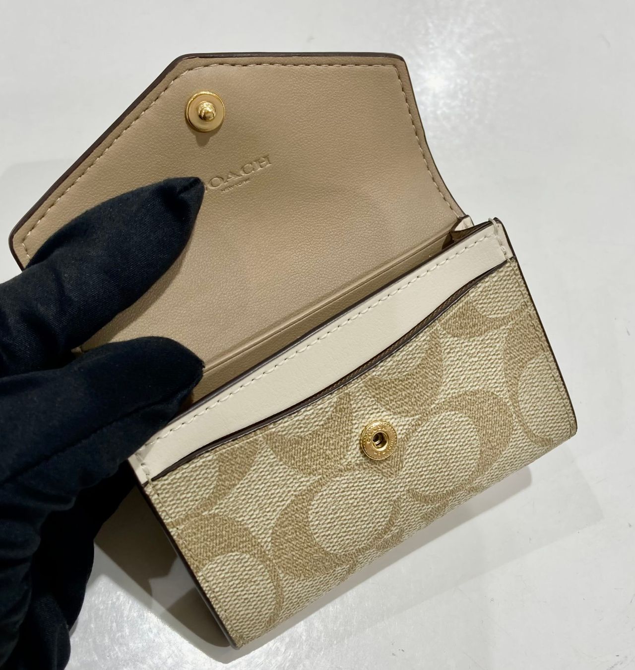 【COACH】オススメ レディース名刺入れ | ヴェルサウォーク西尾店 | フィットハウス公式ショップブログ|FITHOUSEBLOG