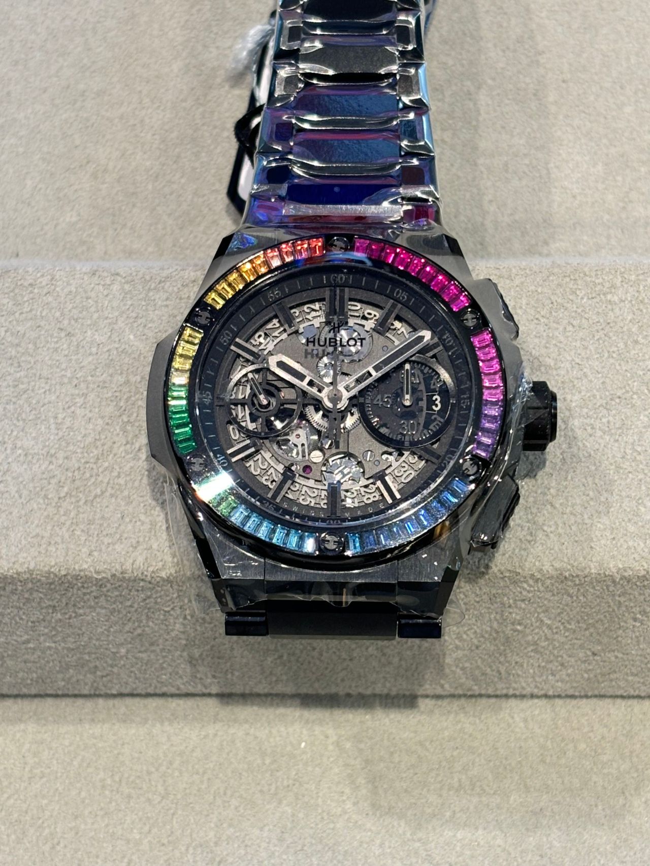 2024創業祭【ウブロ】鮮やかなレインボー！ | 岡山拠点のトミヤコーポレーション公式ショップブログ